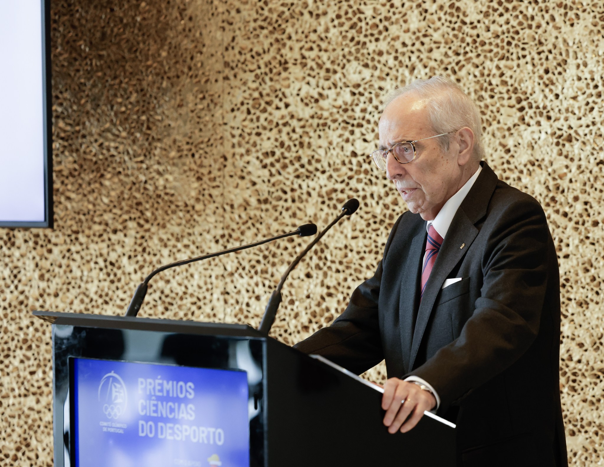 Morreu José Manuel Constantino, presidente do Comité Olímpico de ...