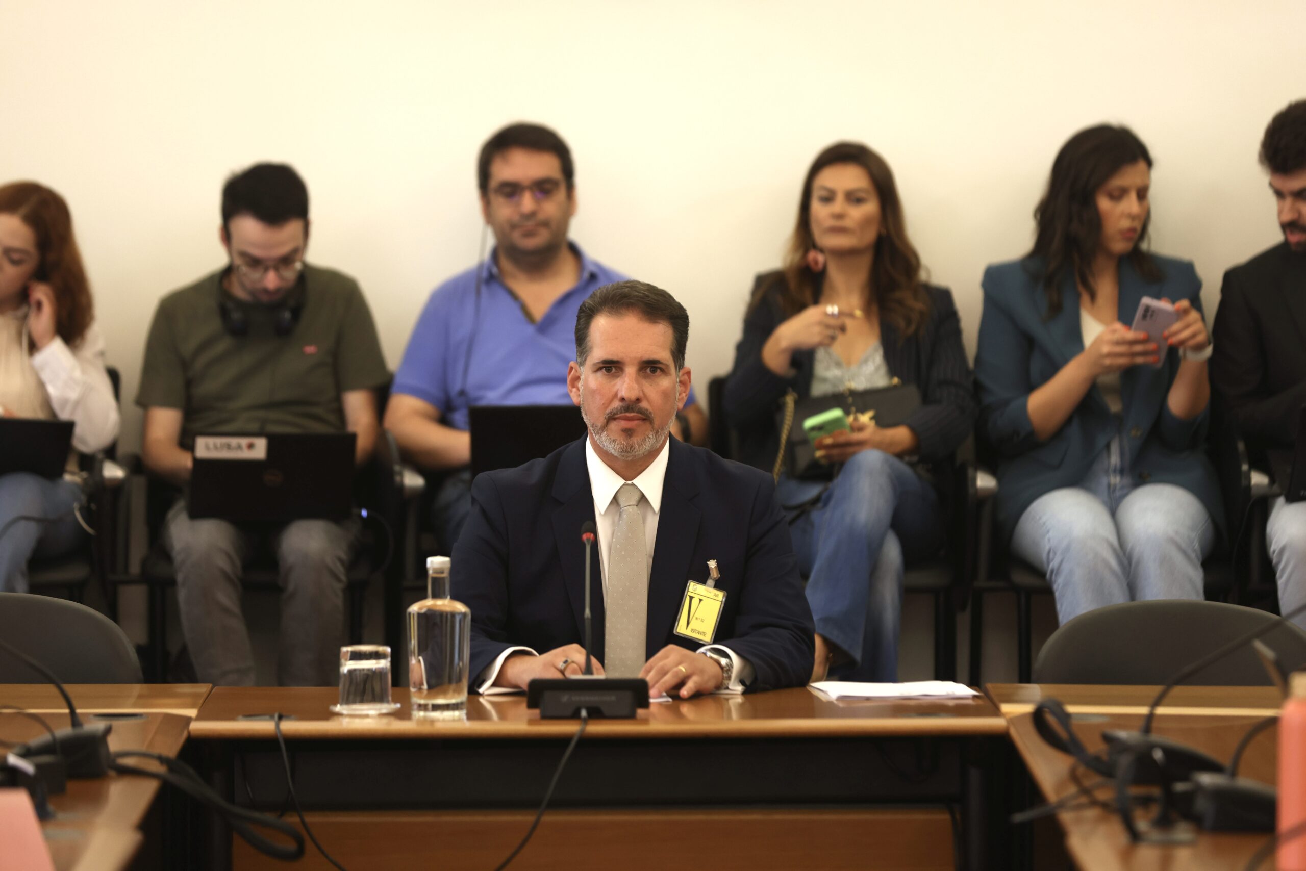 Partidos rejeitam pedido do advogado da mãe das gémeas para audição ...